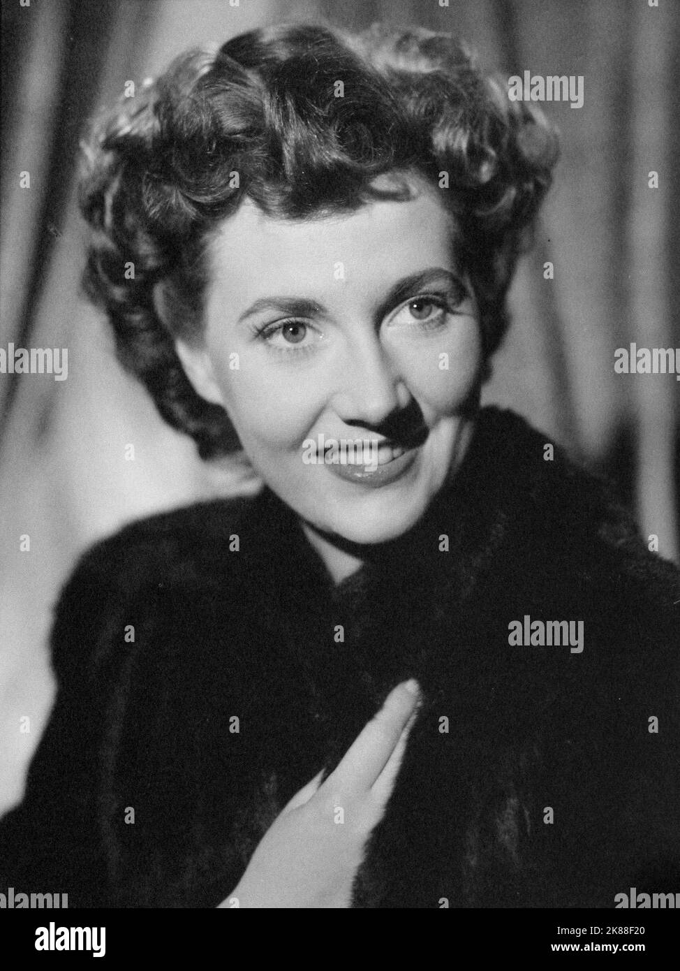 Rona Anderson Actress 01 May 1949 **WARNING** This Photograph is for ...