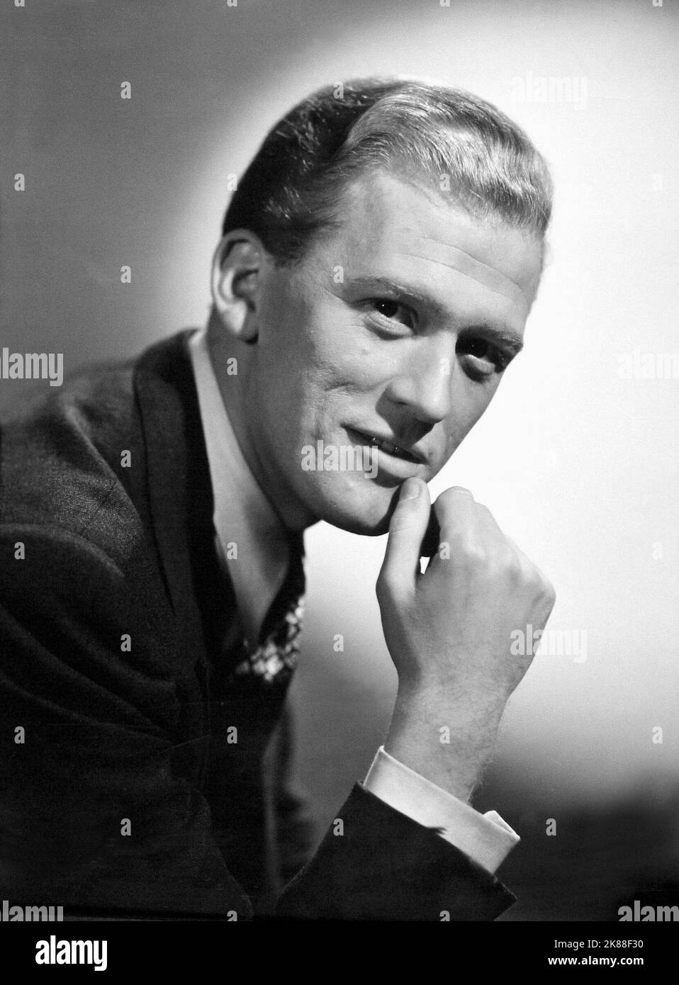 Gordon Jackson Actor 01 May 1949 **WARNING** This Photograph is for ...