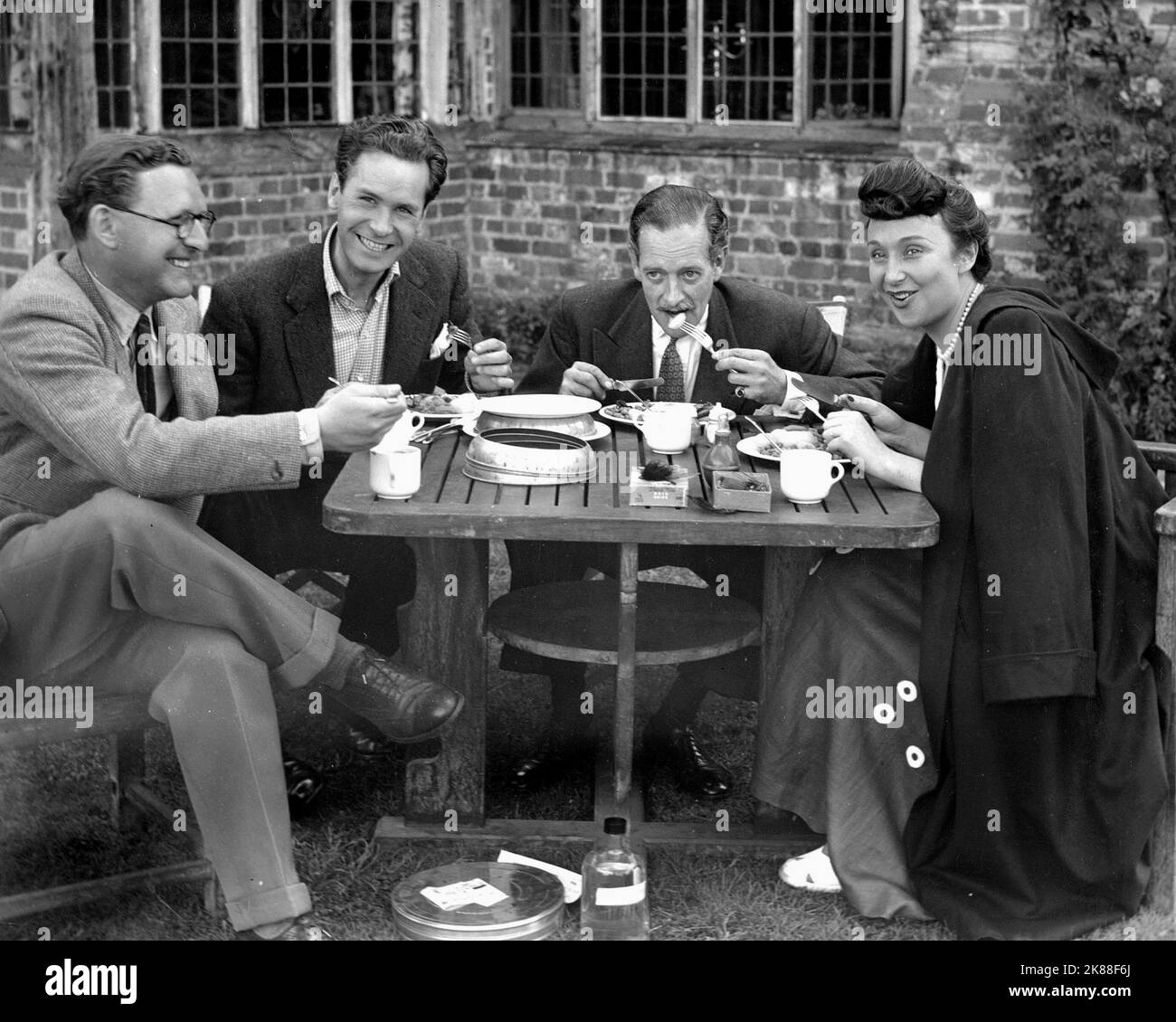 David O. Selznick, Griffith Jones, Guy Middleton & Googie Withers Actor ...