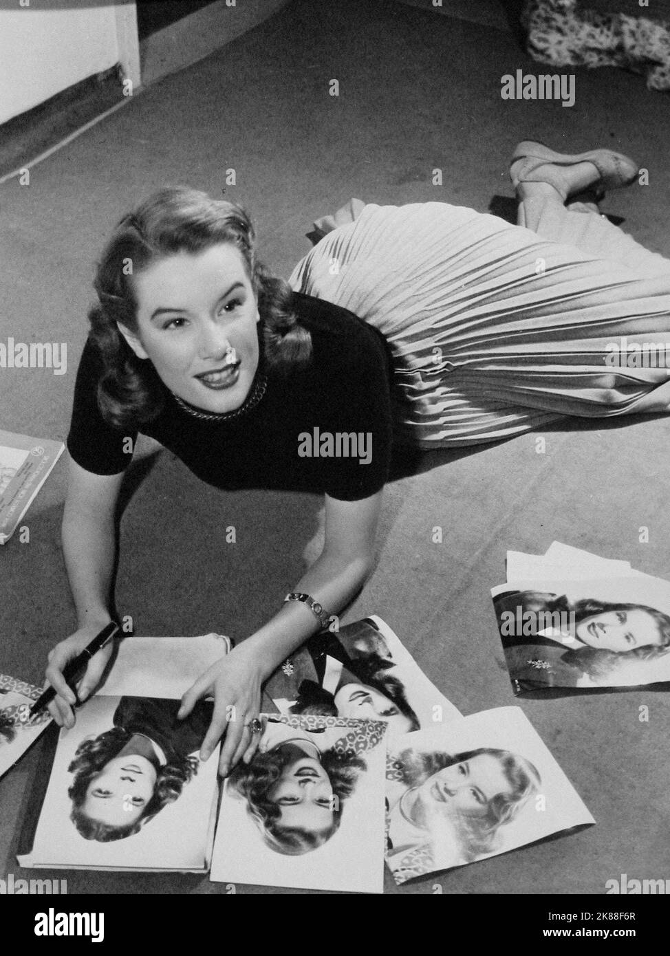 Sally Ann Howes Actress Signs Autographs During A Break From Filming ...