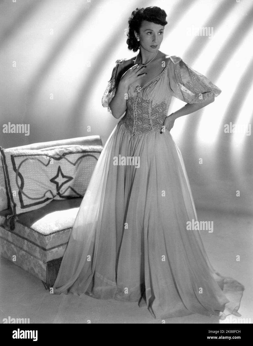Googie Withers Actress 01 May 1947 **WARNING** This Photograph is for ...
