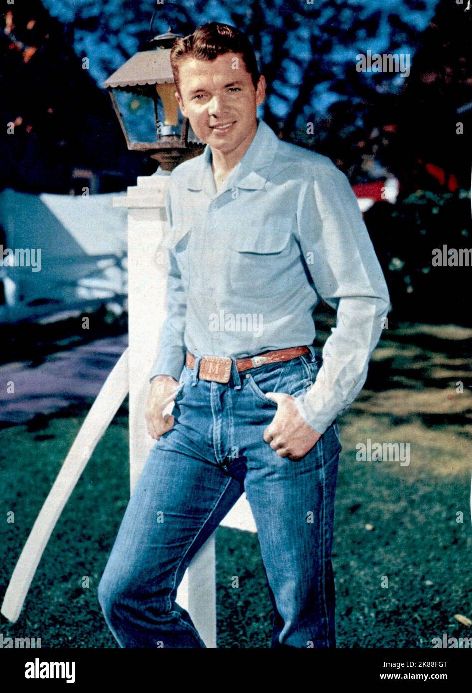 Audie Murphy Actor 01 May 1952 **WARNING** This Photograph is for ...