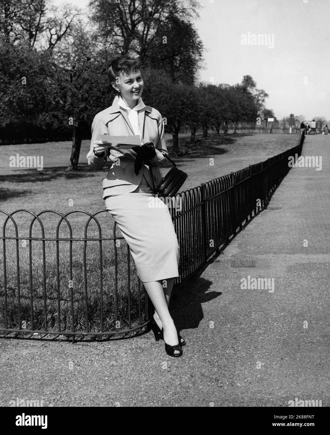 Janette Scott Actress 01 May 1954 **WARNING** This Photograph is for ...
