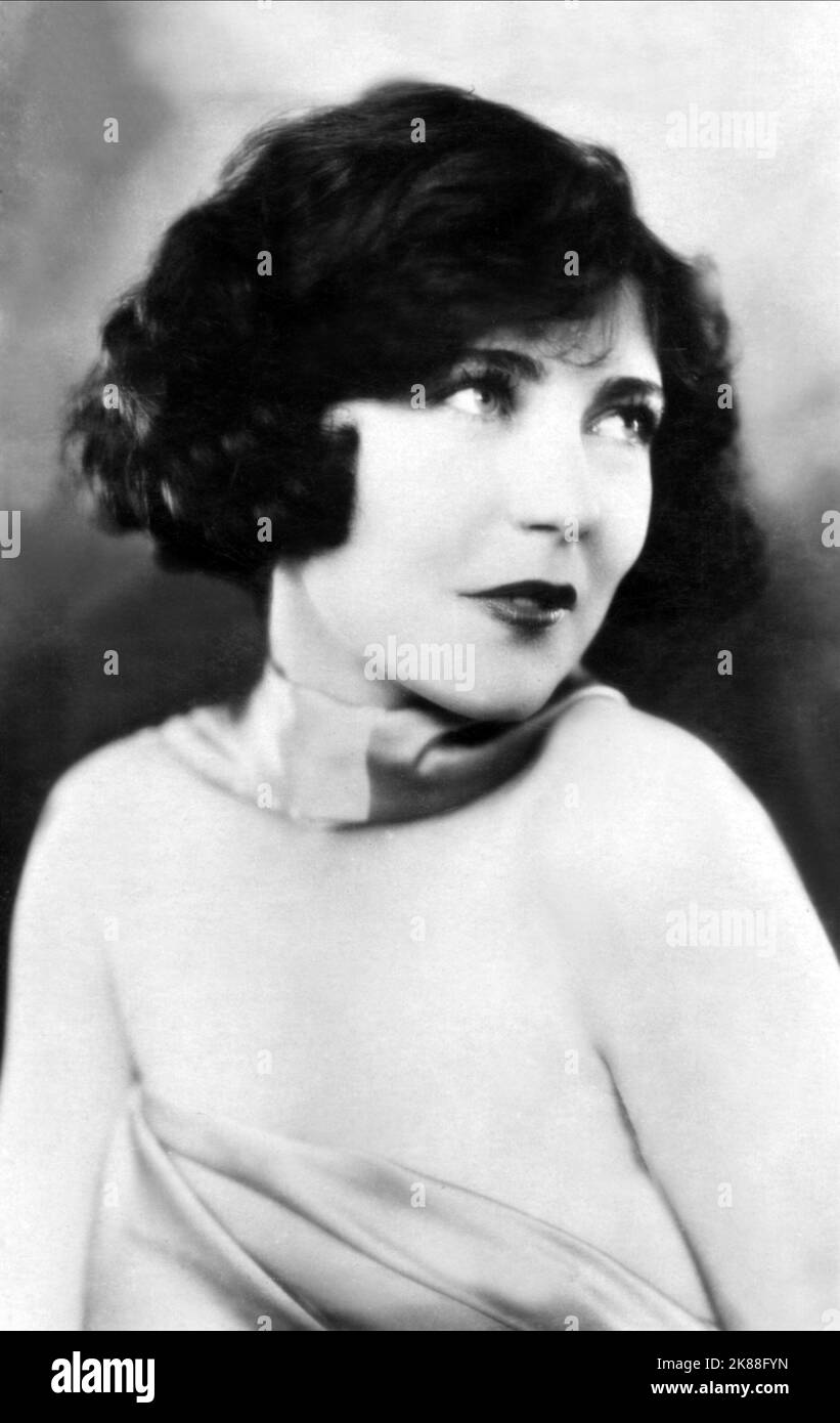 Renee Adoree Actress 01 May 1917 **WARNING** This Photograph is for ...