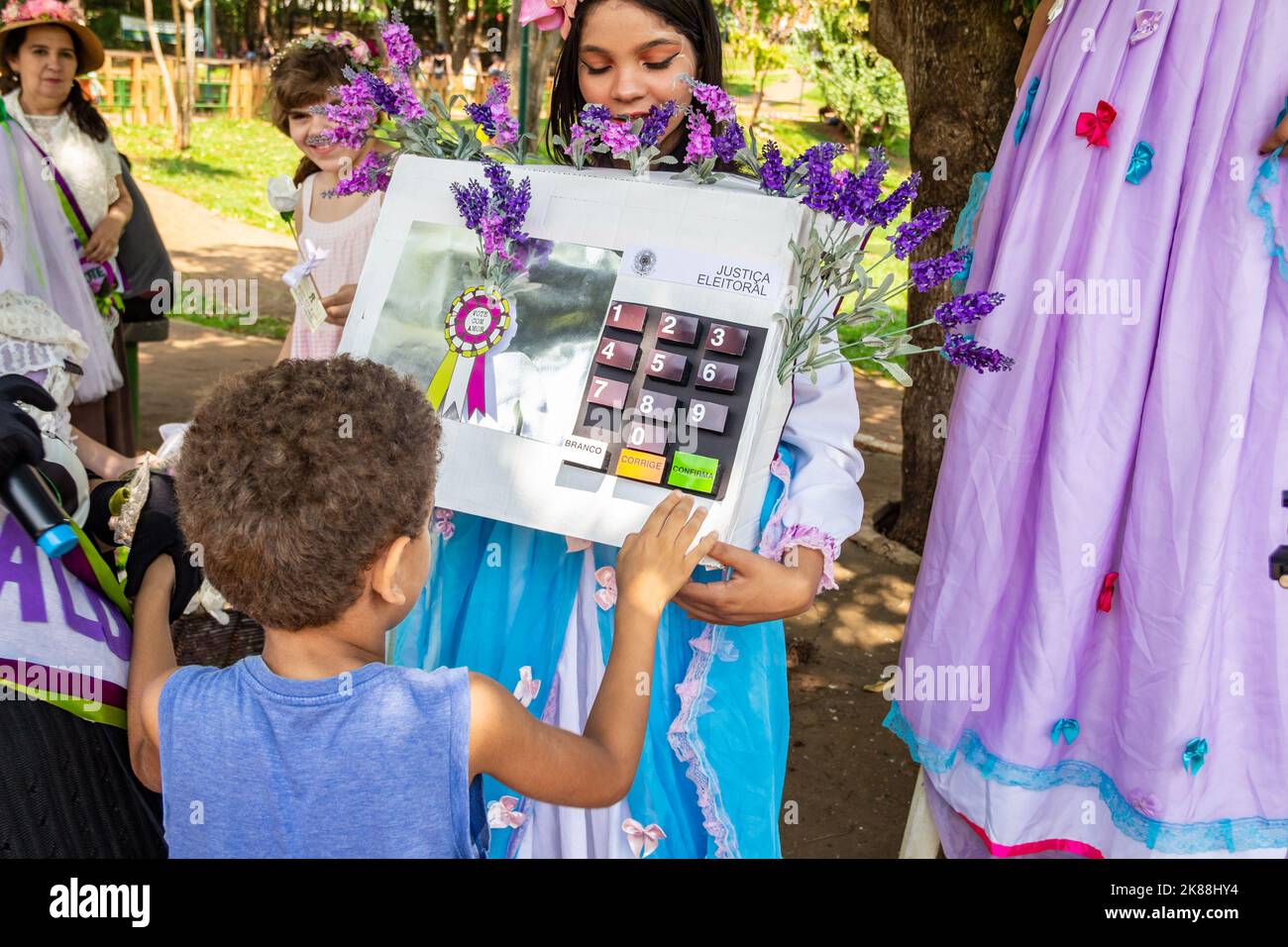 Brazil voting machine hi-res stock photography and images - Alamy