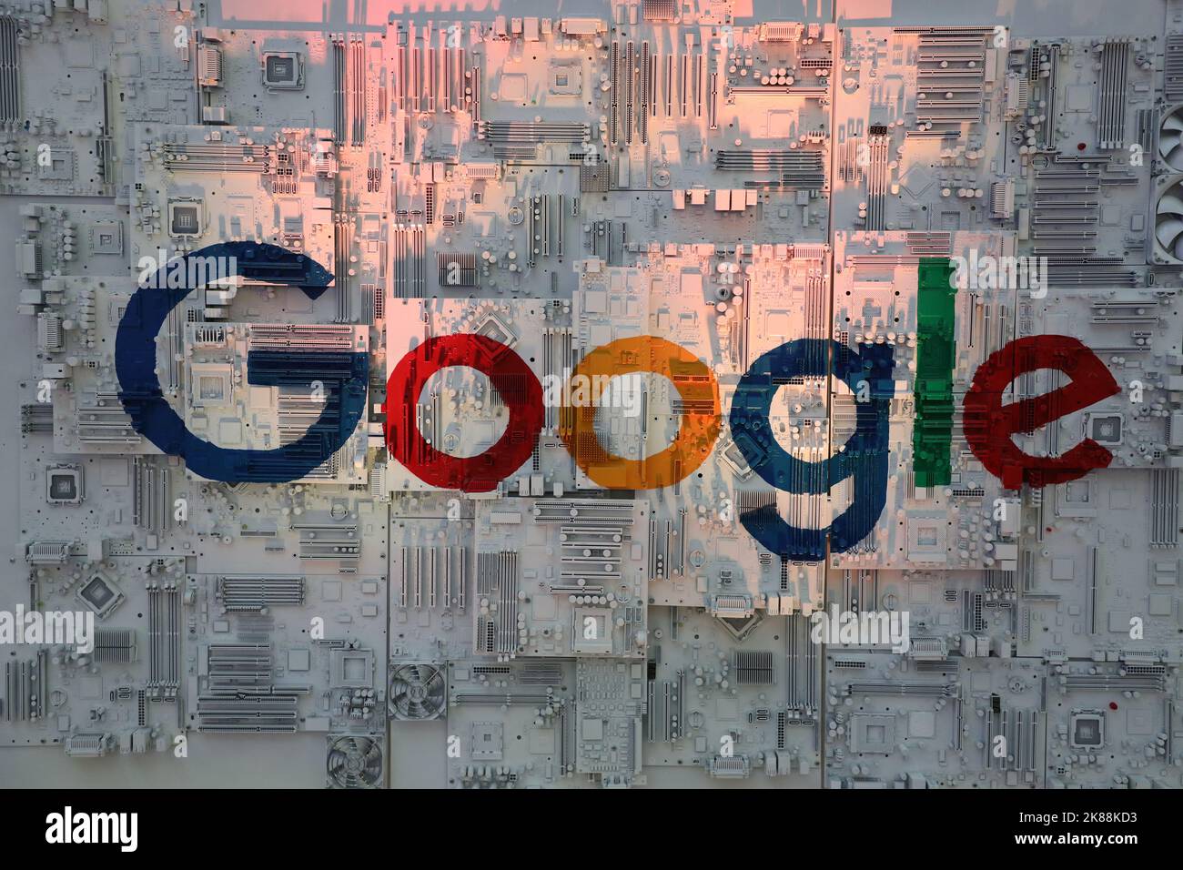 Illustration picture shows a visit to the Google company in Ghlin on ...