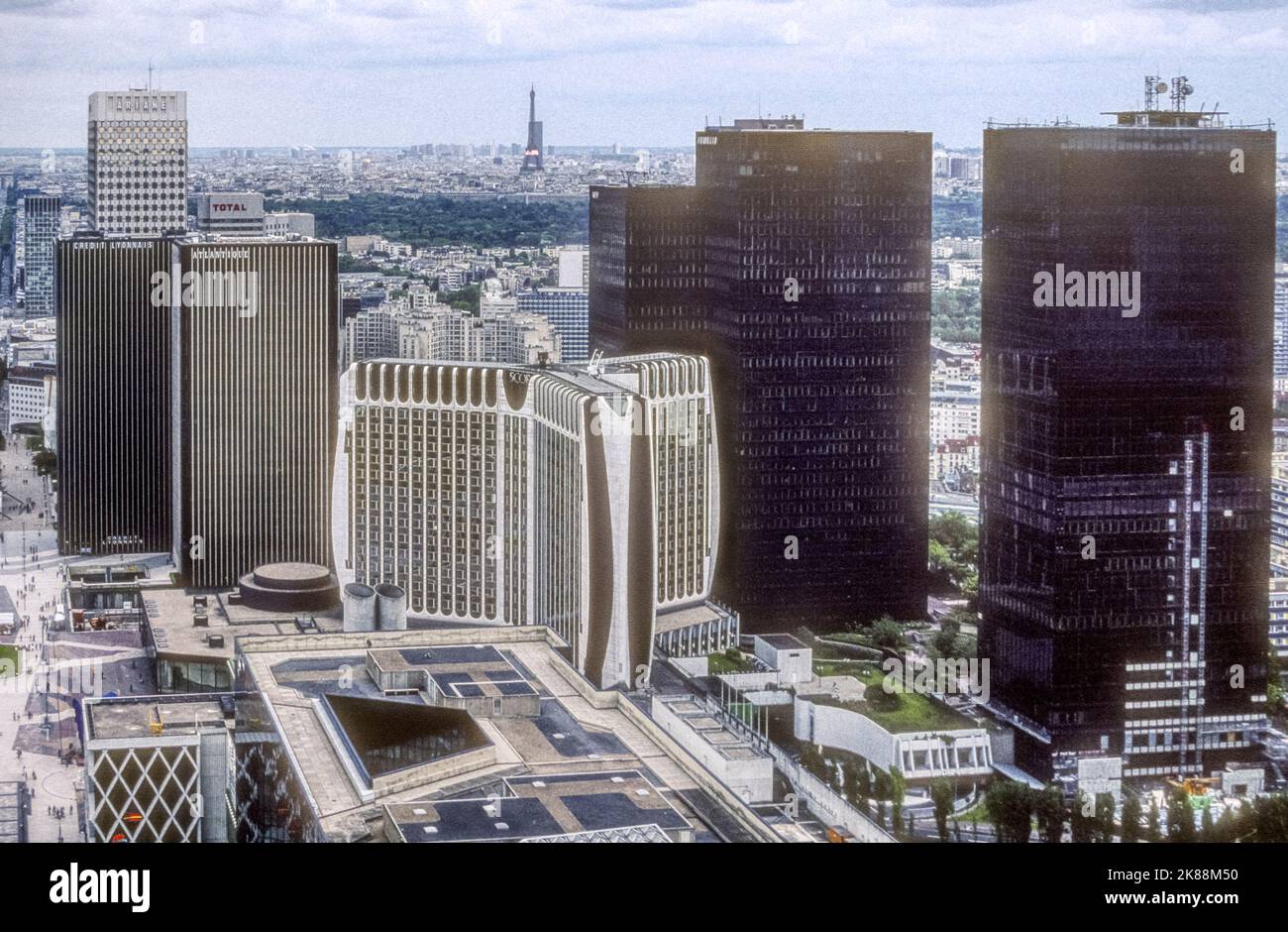 1990s la defense hi-res stock photography and images - Alamy