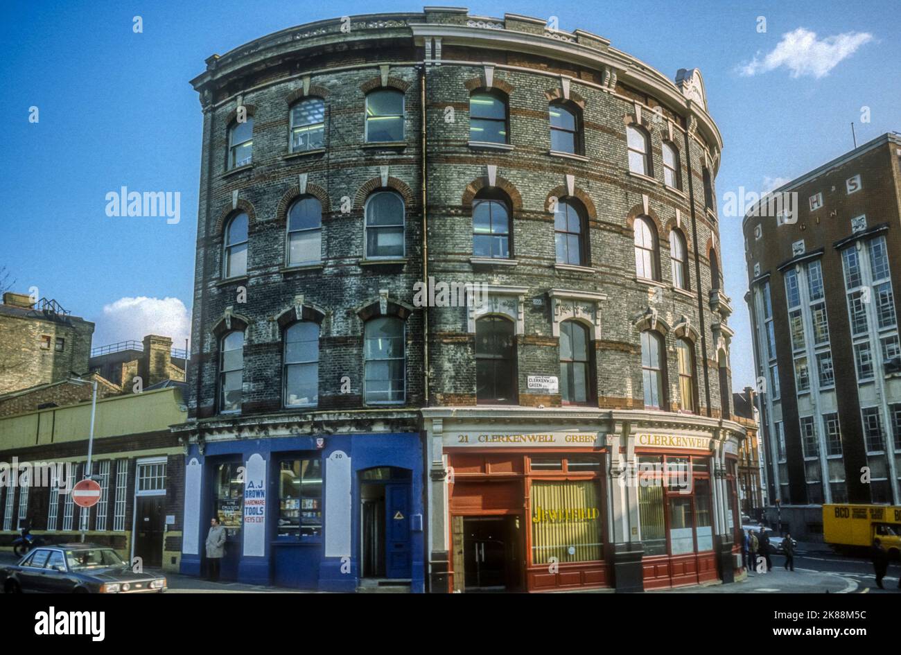 1980s london building hi-res stock photography and images - Alamy