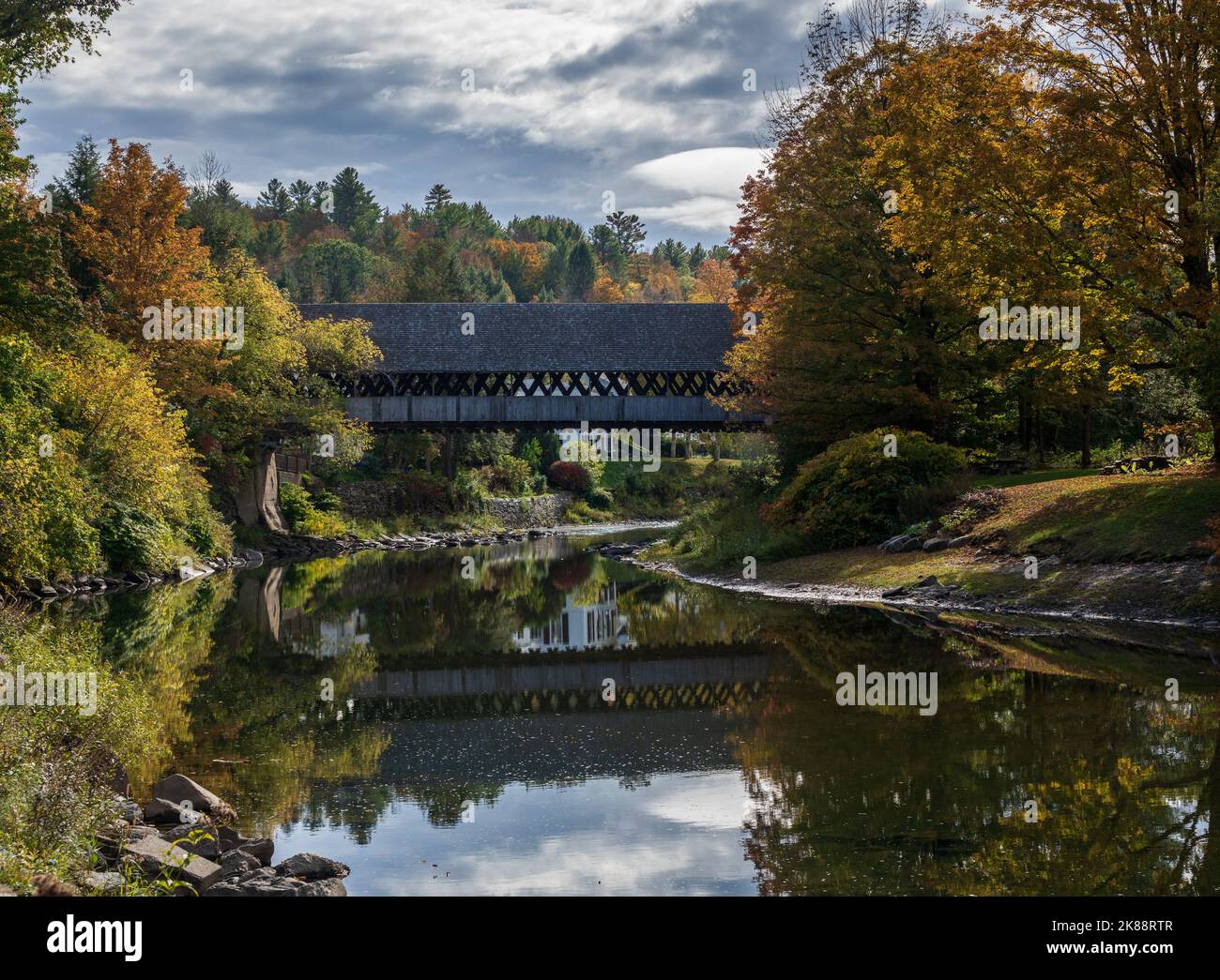 Ottauquechee river flows under Middle Covered Bridge in Woodstock VT ...