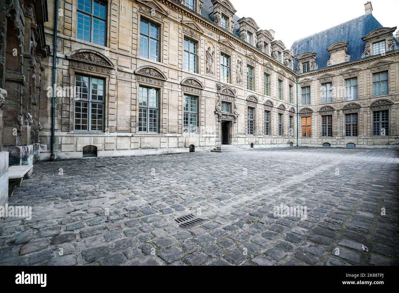 The Bibliothèque Historique de la Ville de Paris, is a public library ...