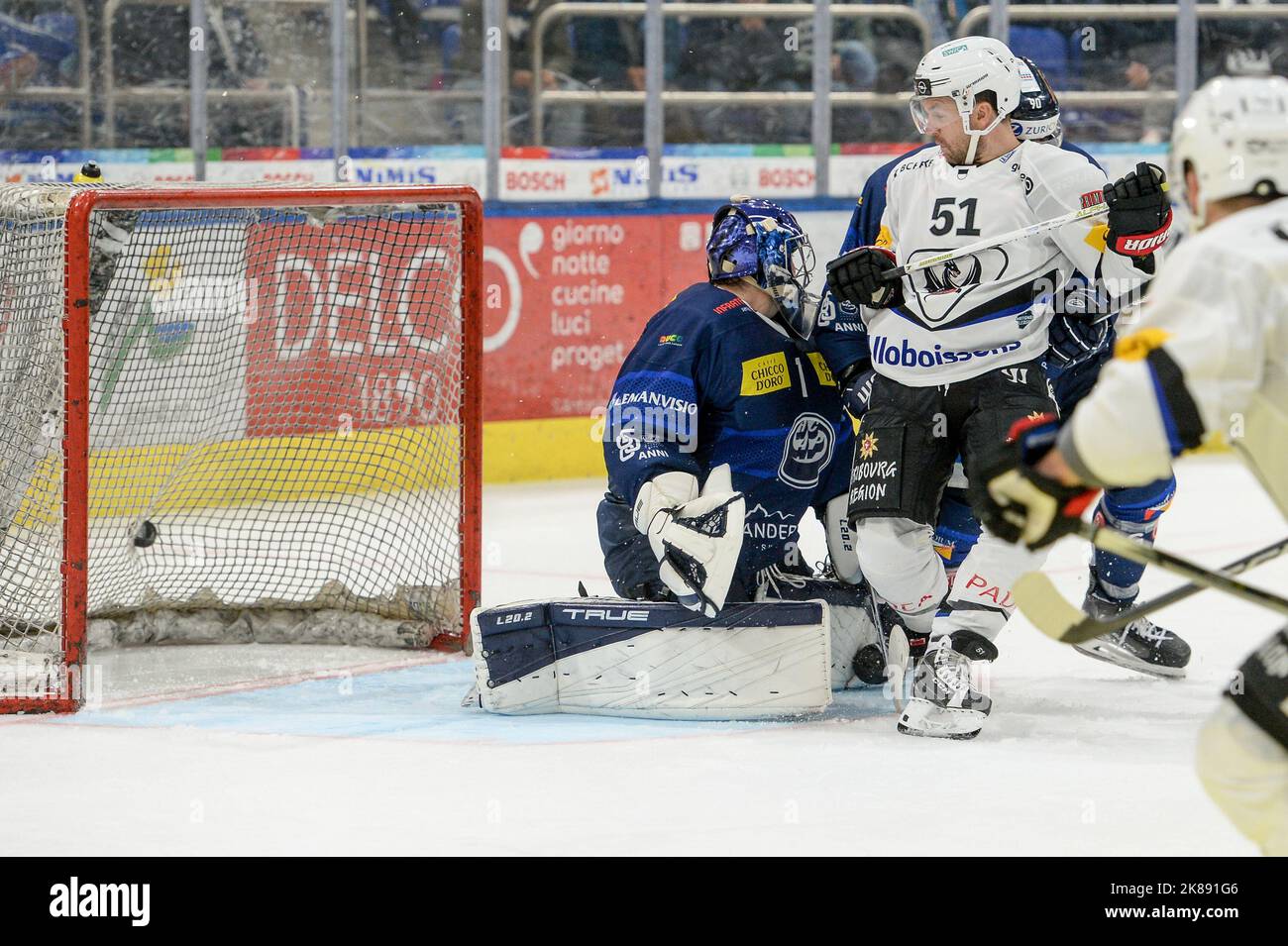 21.10.2022, Ambri, Gottardo Arena, NL: HC Ambri-Piotta - Fribourg ...