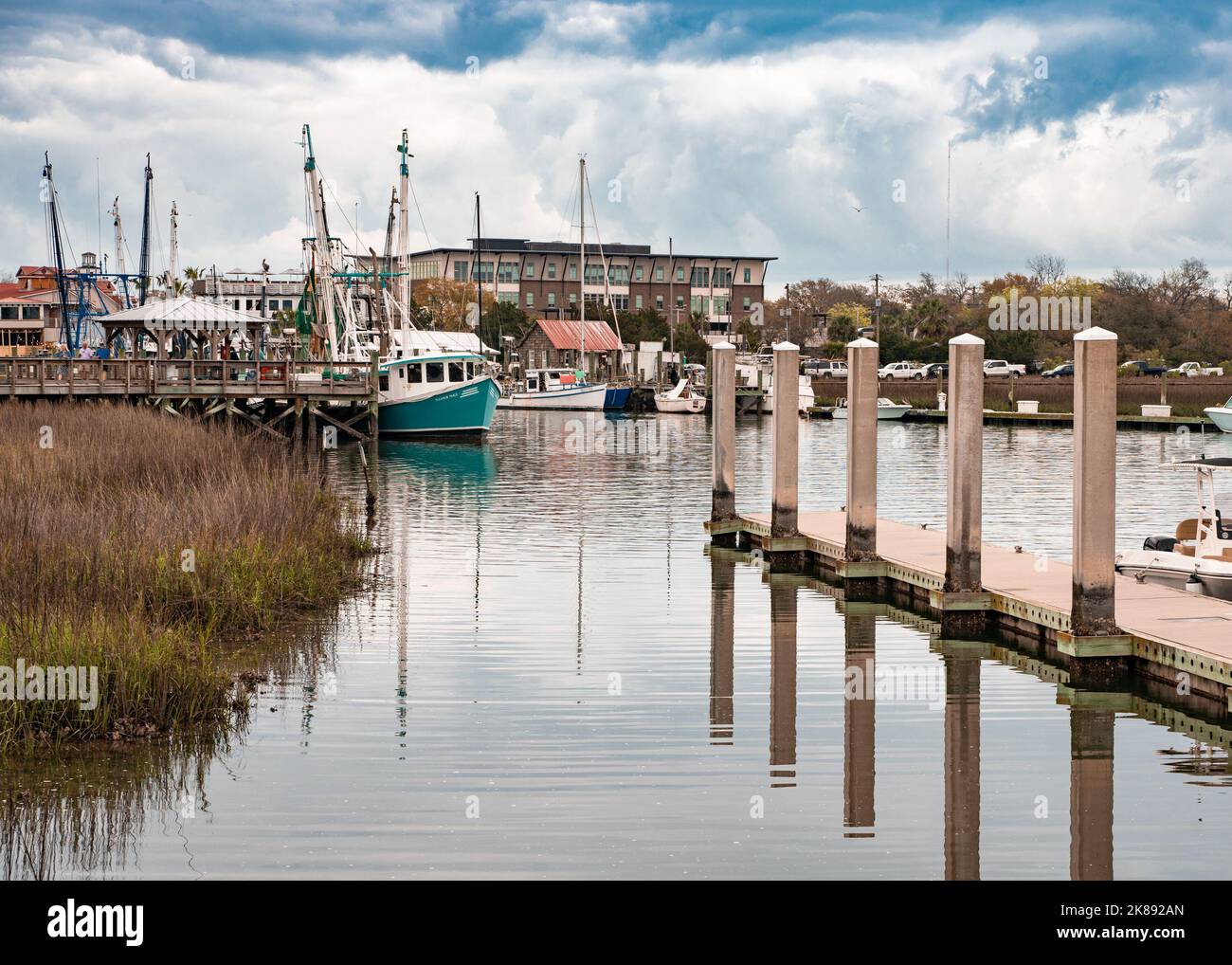 Shrimp fishing boats south carolina hi-res stock photography and images ...