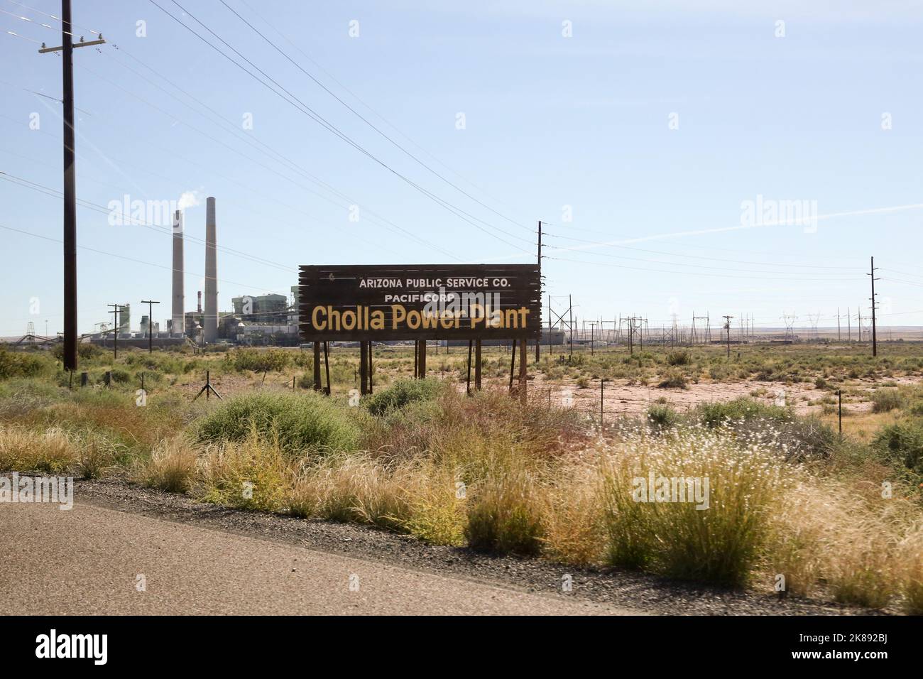 The Cholla Power Plant is a 1.02-gigawat coal power plant built in 1962 ...