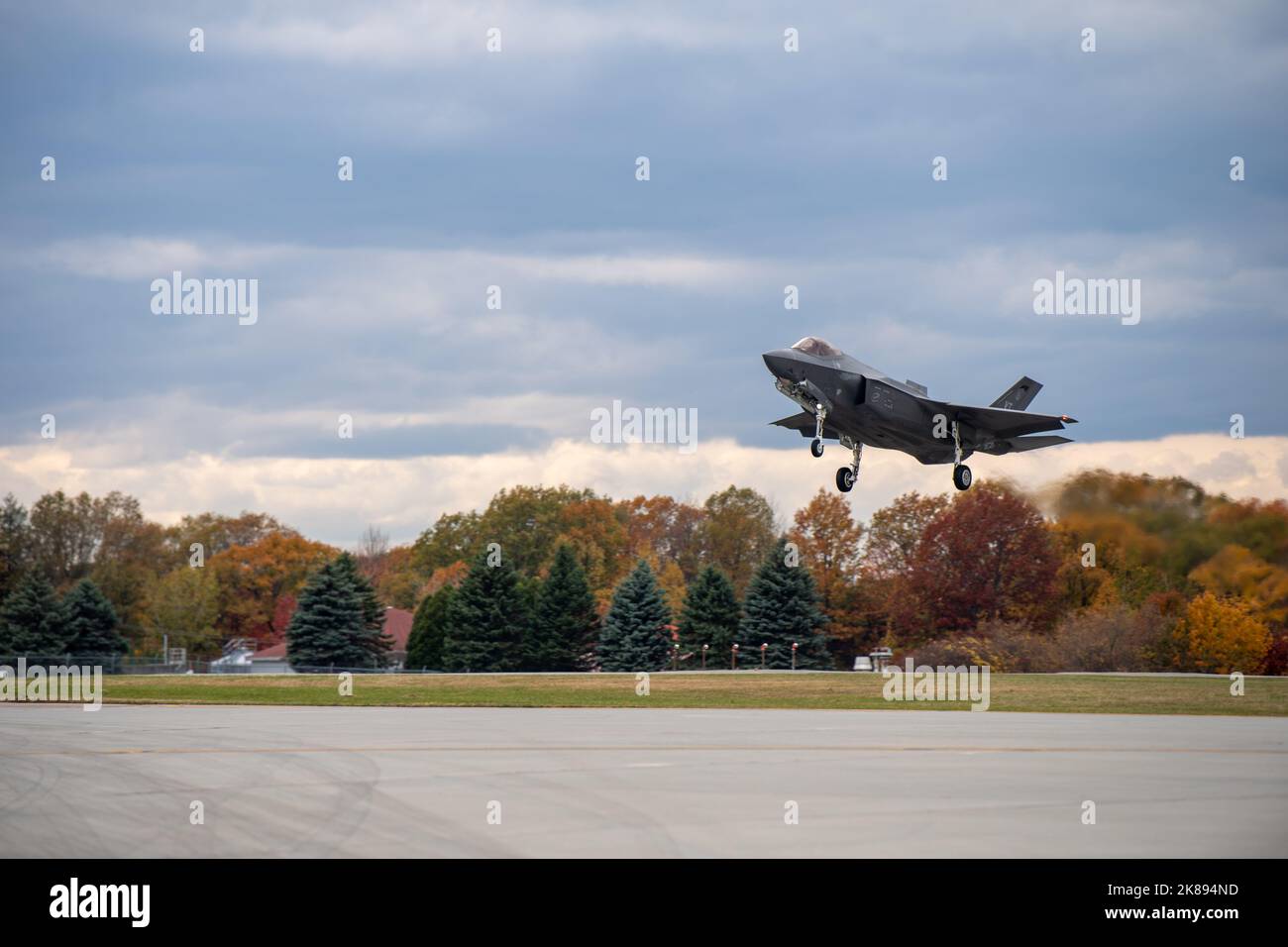 U.S. Air Force Lt. Col. John MacRae, the 134th Fighter Squadron ...