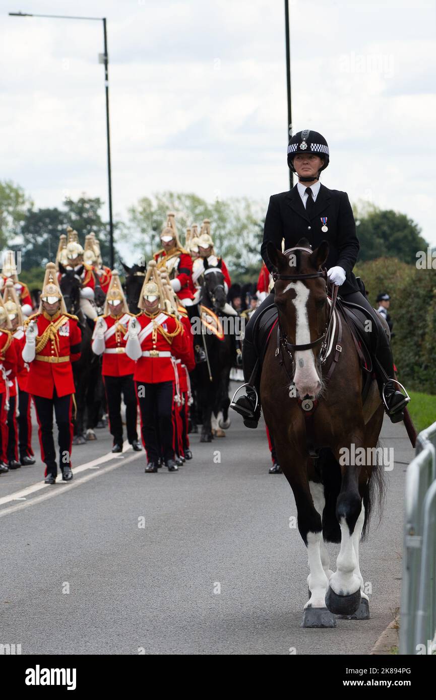 Windsor, Berkshire, UK. 19th September, 2022. Mounted Police including Thames Valley Police ...