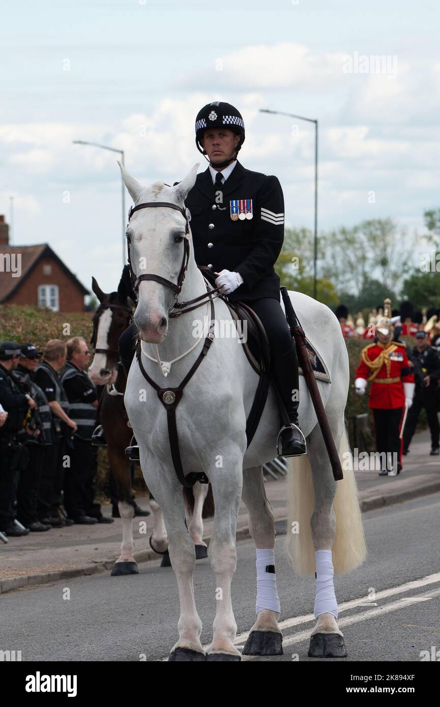 Windsor, Berkshire, UK. 19th September, 2022. Mounted Police including Thames Valley Police ...