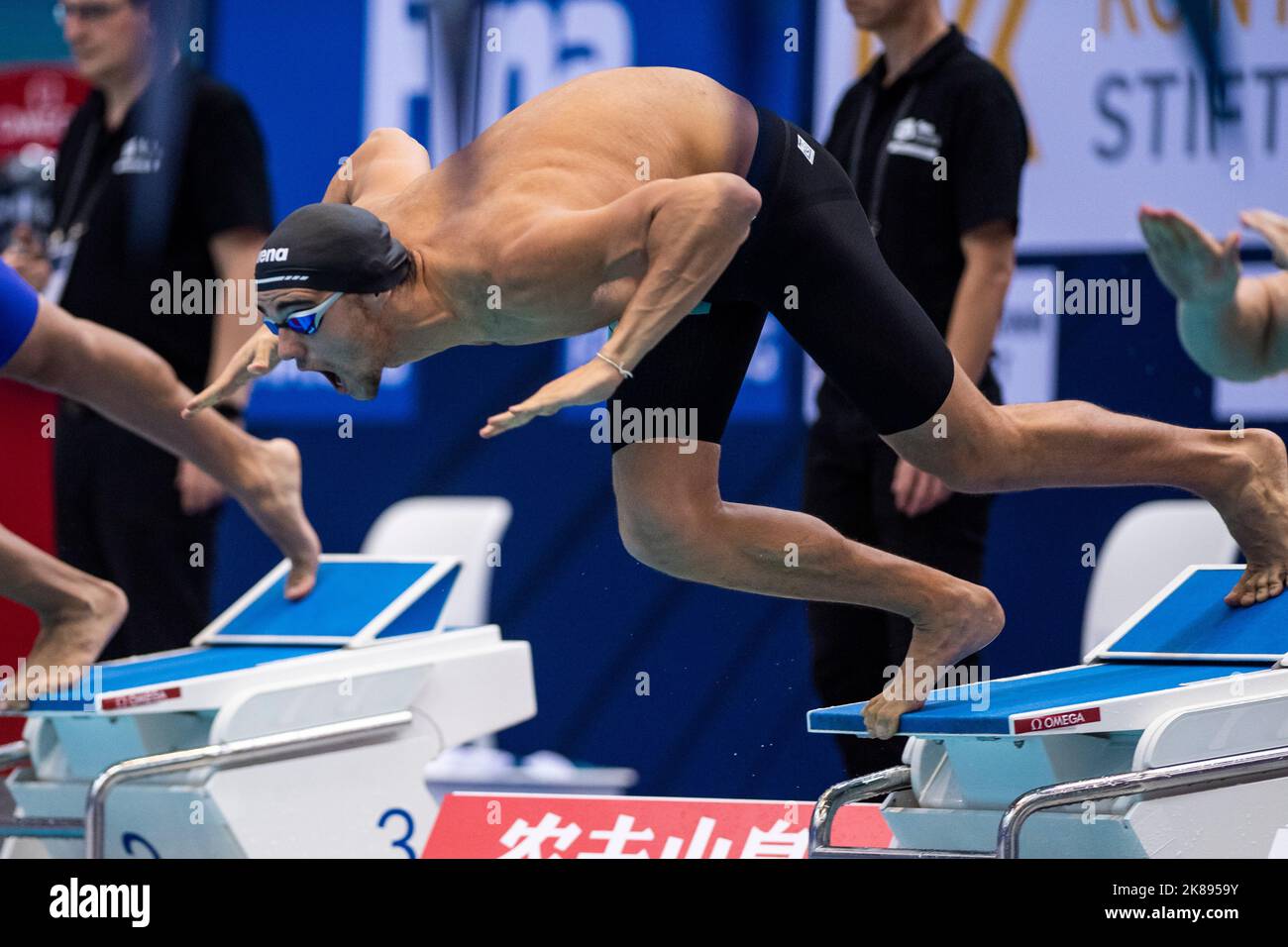 Berlin, Germany. 21st Oct, 2022. Swimming: World Cup, Decisions, 100m ...
