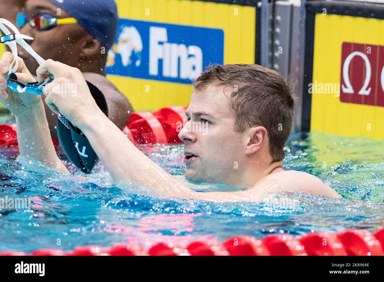 Berlin, Germany. 21st Oct, 2022. Swimming: World Cup, Decisions, 100m ...