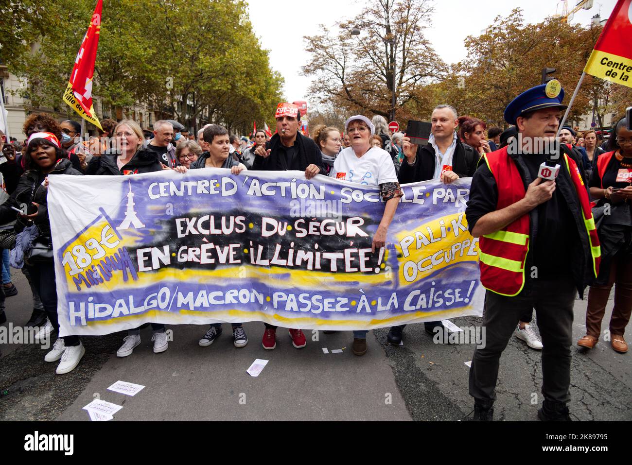 Paris, France. 18th Oct, 2022. Interprofessional demonstration at the ...