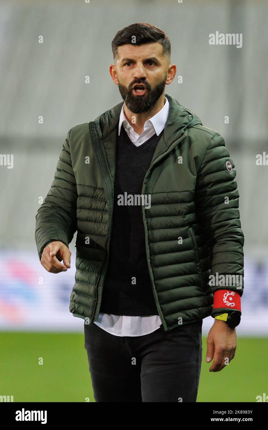 Cercle's head coach Miron Muslic pictured during a soccer match between ...