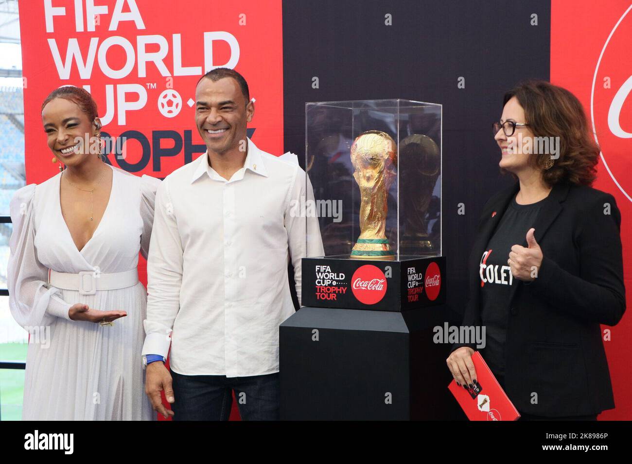 Cafu brazil trophy hi-res stock photography and images - Alamy