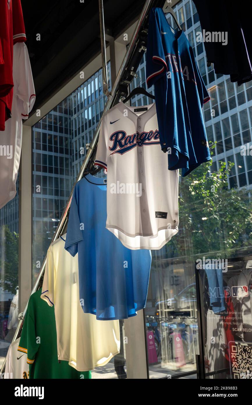 Major League Baseball flagship store in Rockefeller Center offers team ...