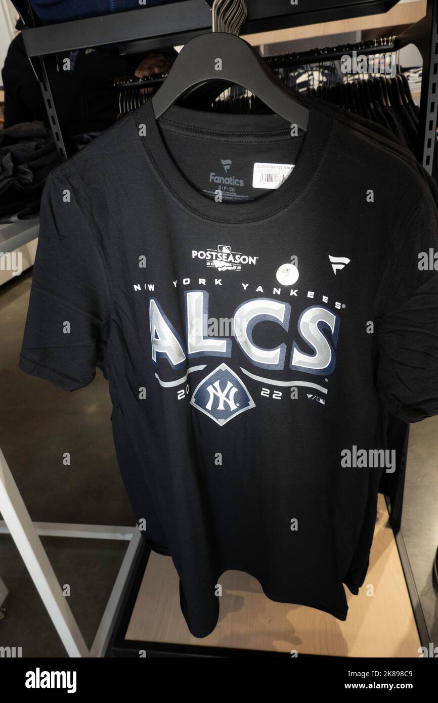 Major League Baseball flagship store in Rockefeller Center offers team ...
