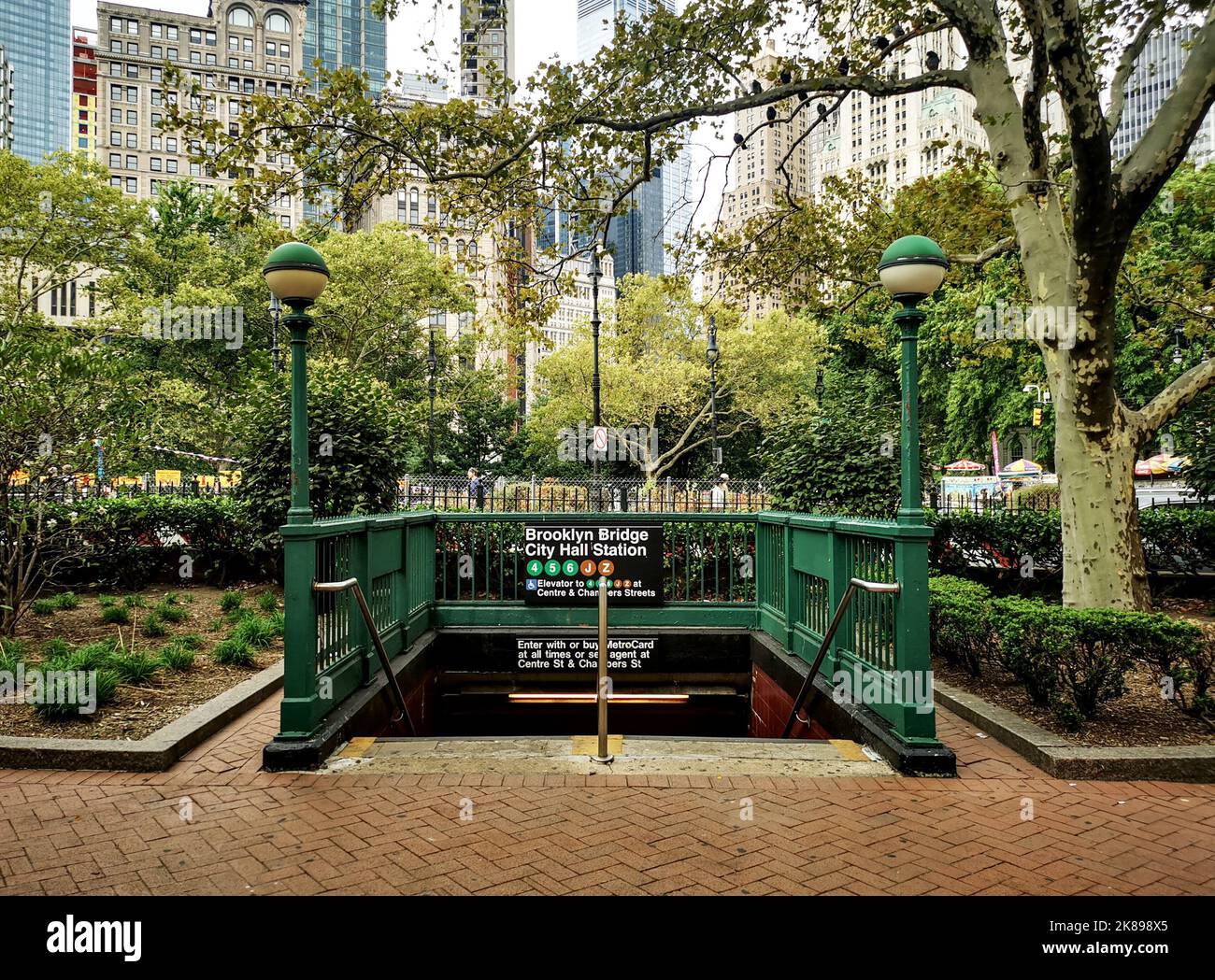 Entrance of the Subway station "Brooklyn Bridge City Hall Station" in ...