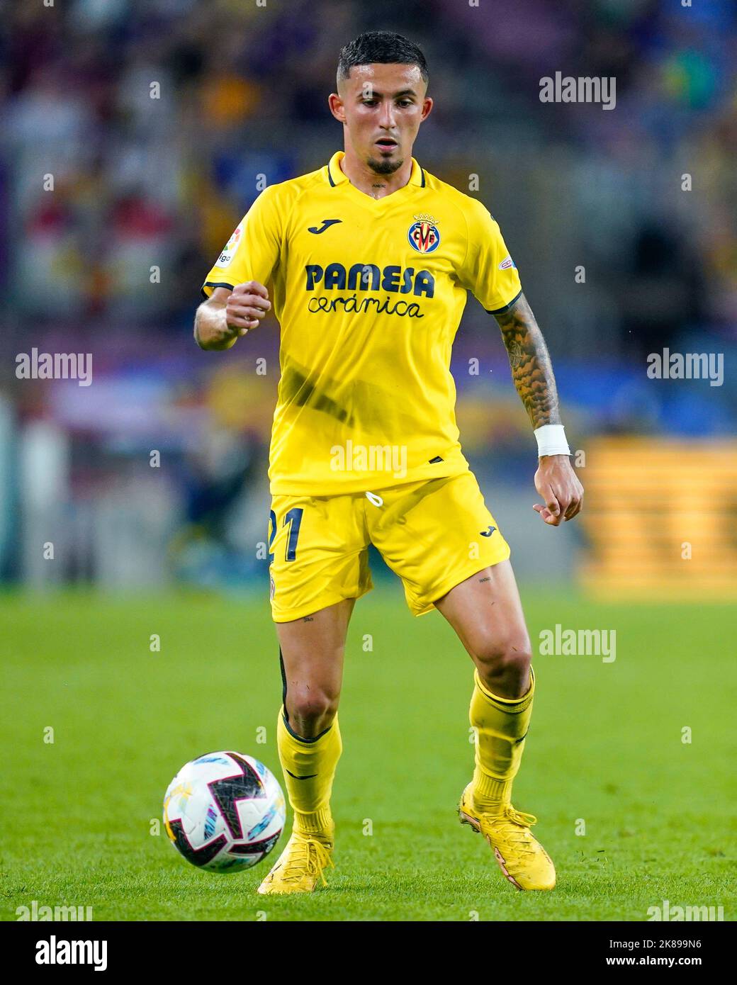 Yeremy Pino of Villarreal during the La Liga match between FC Barcelona ...
