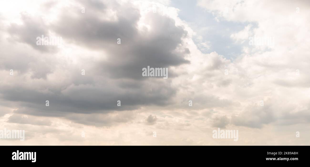 Gaps of sky hi-res stock photography and images - Alamy