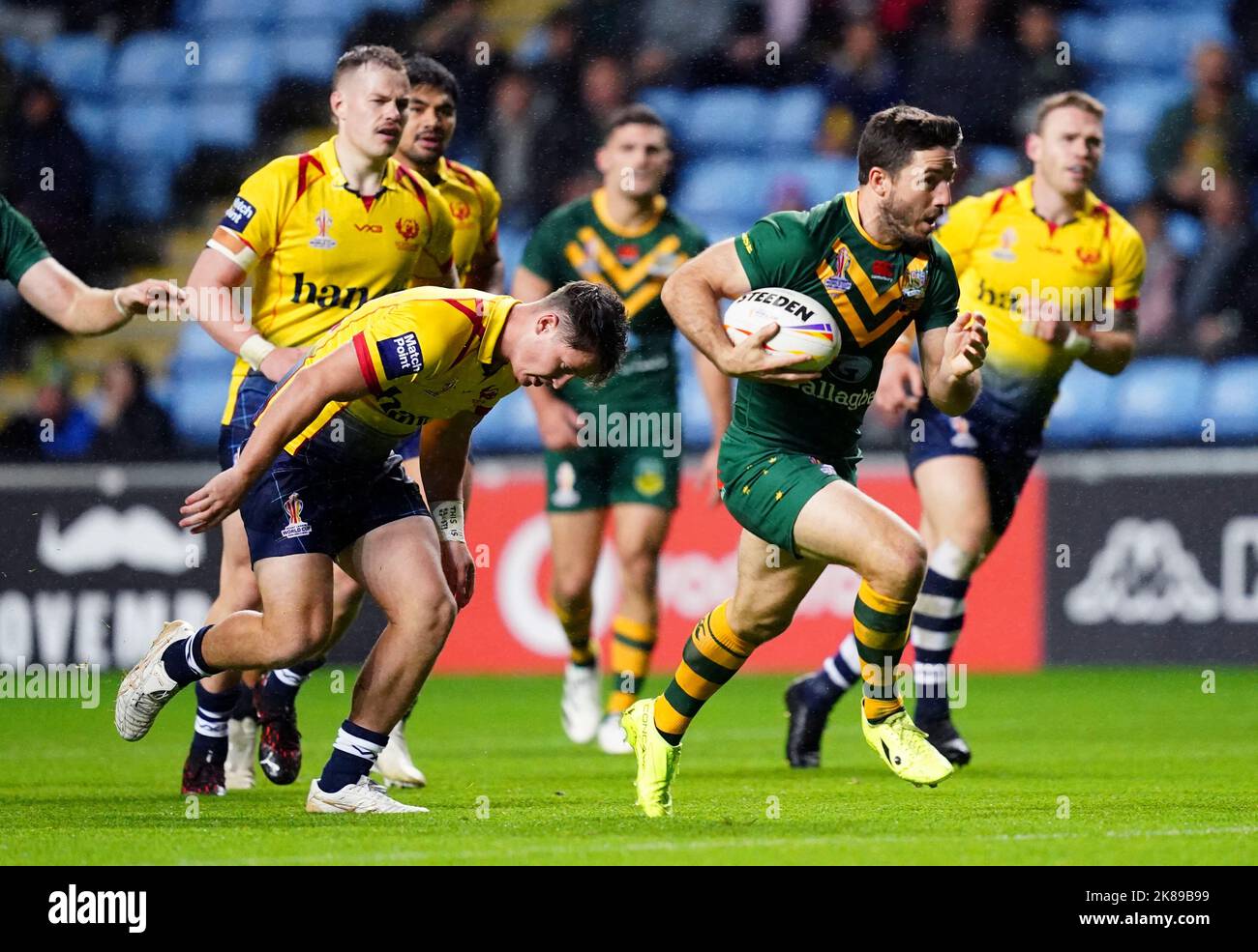 Australia's Ben Hunt breaks through on his way to score his side's ...