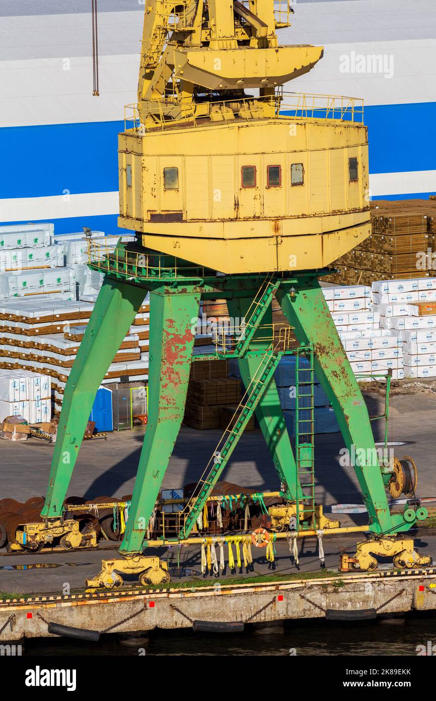 Mangali shipyard hi-res stock photography and images - Alamy