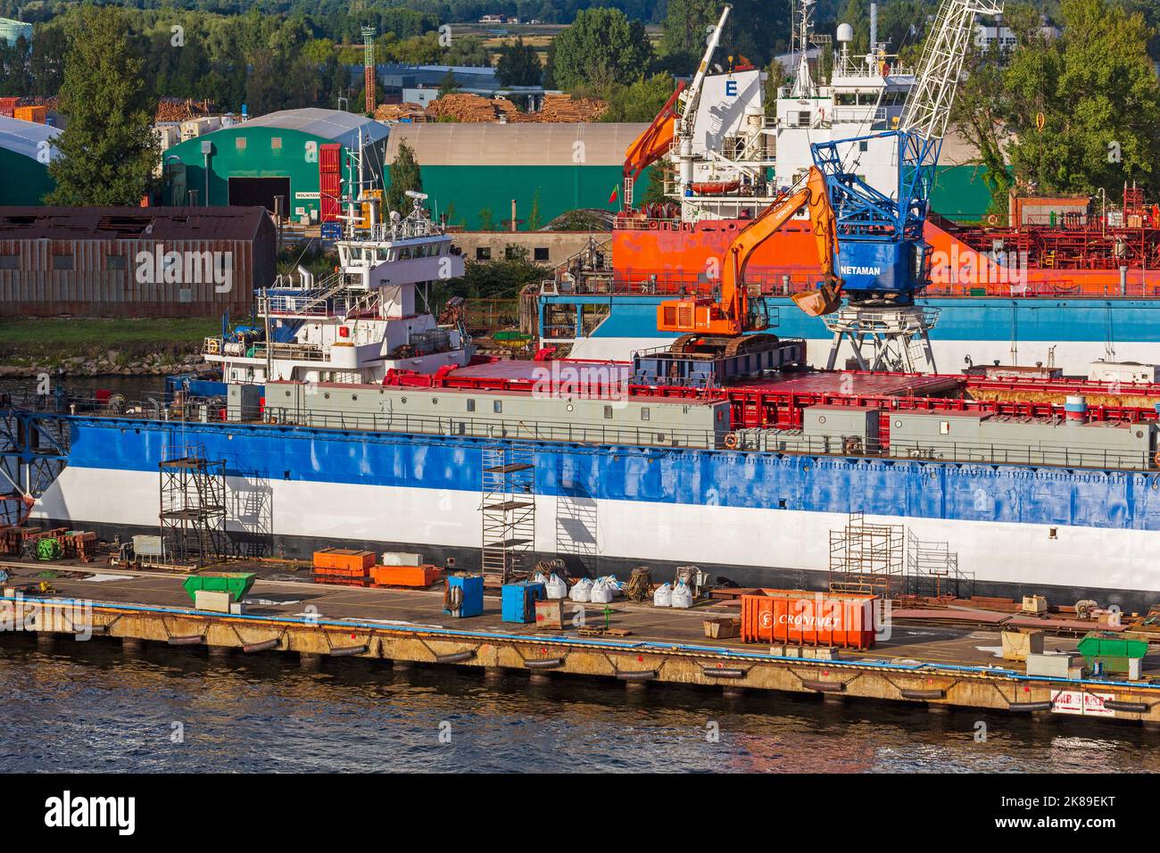 Mangali shipyard hi-res stock photography and images - Alamy