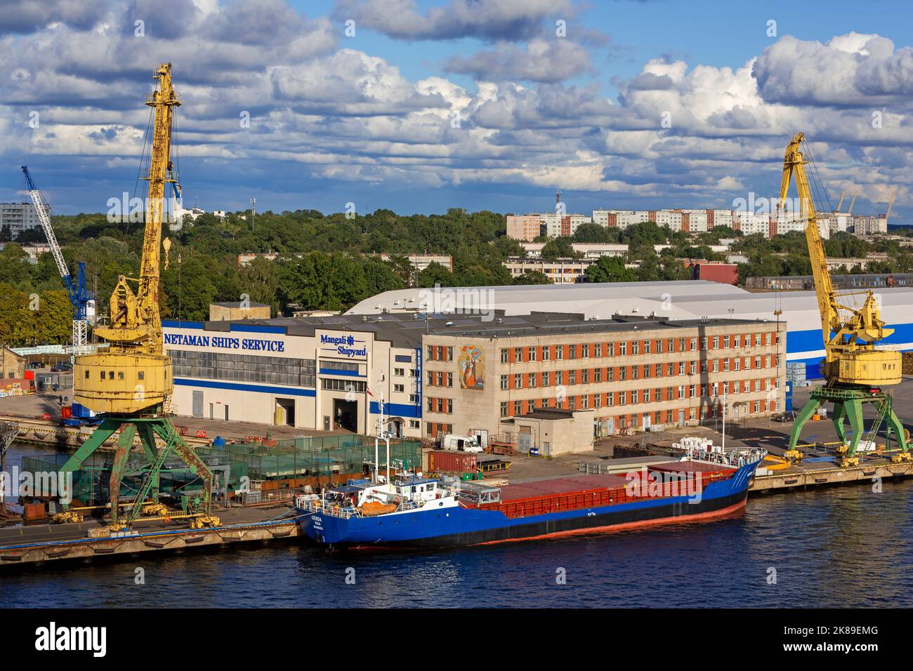 Mangali shipyard hi-res stock photography and images - Alamy
