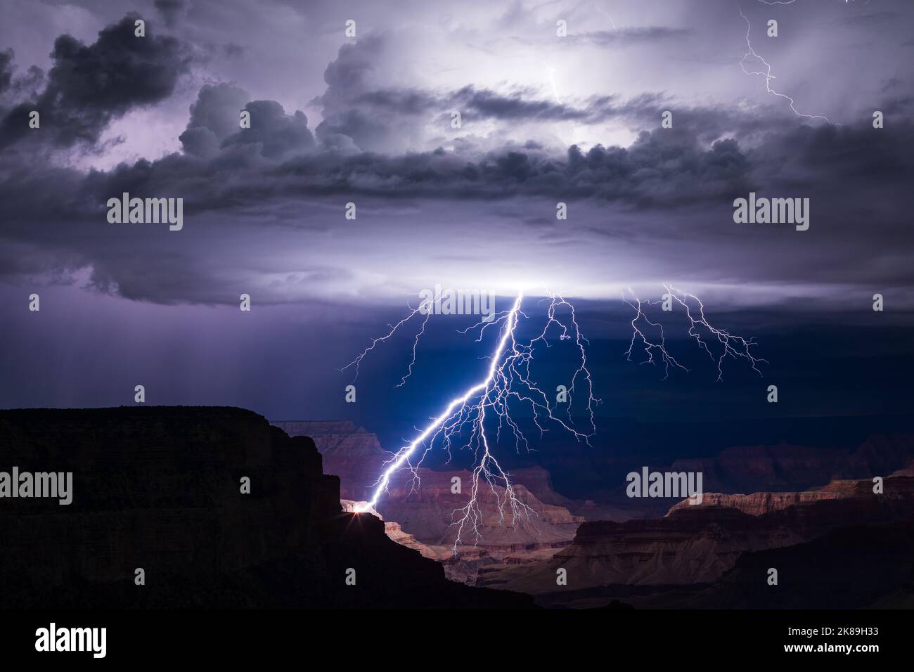 Grand Canyon lightning storm Stock Photo - Alamy