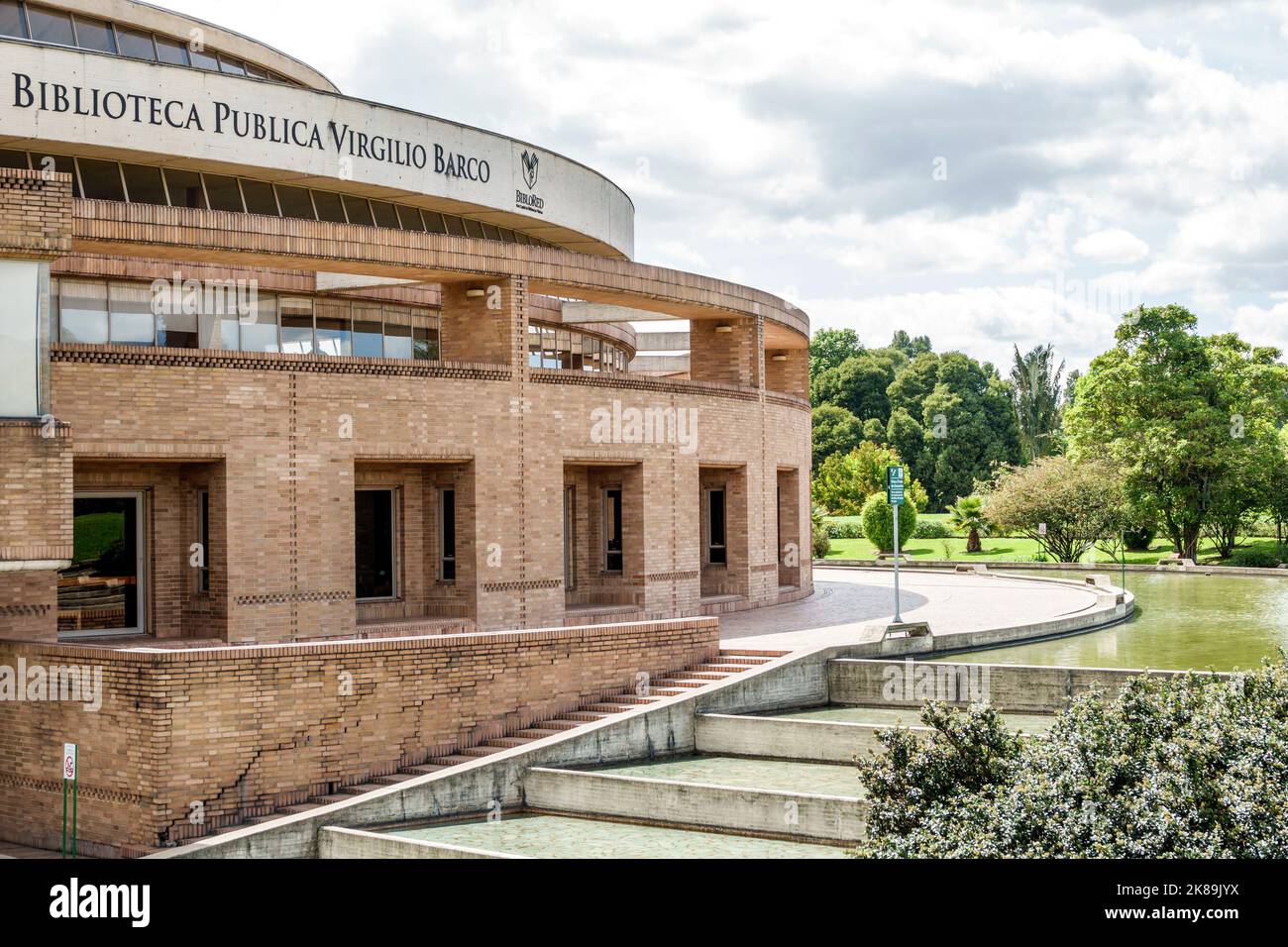 Biblioteca publica virgilio barco park public library outside exterior ...