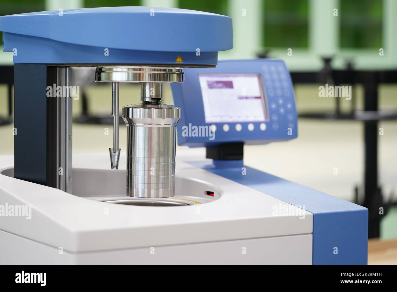 Bomb calorimeter hi-res stock photography and images - Alamy