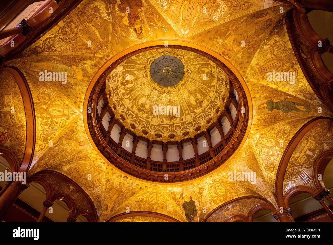Rotunda ceiling hi-res stock photography and images - Alamy