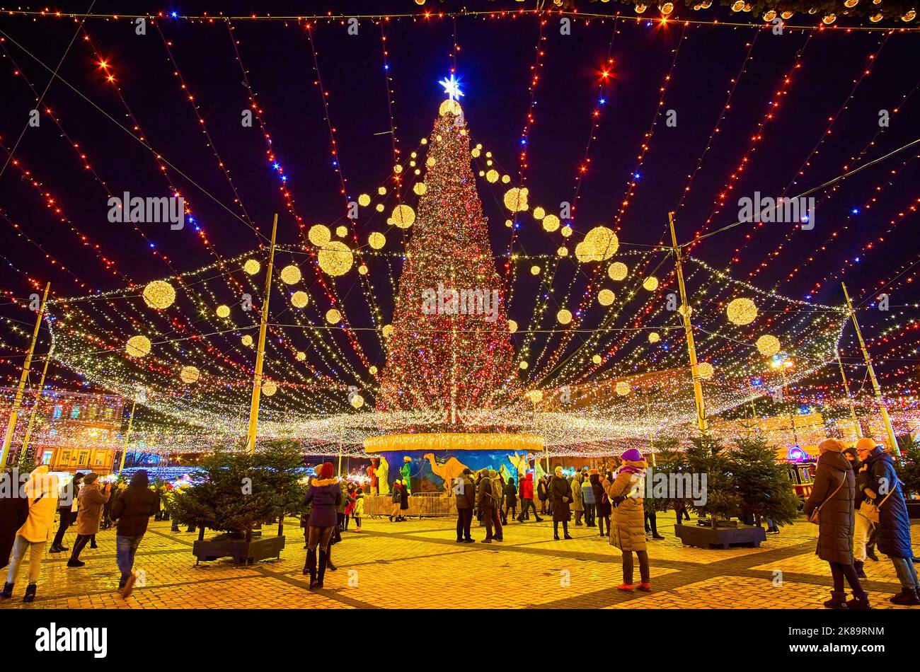 KYIV, UKRAINE - DECEMBER 28, 2021: The Christmas Fair on Sophia Square ...