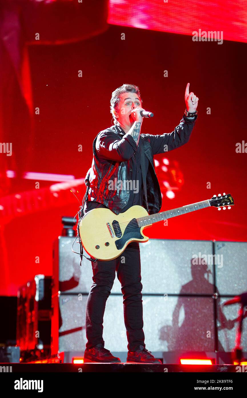 October 21, 2022: Billie Joe Armstrong of Green Day performs on the ...