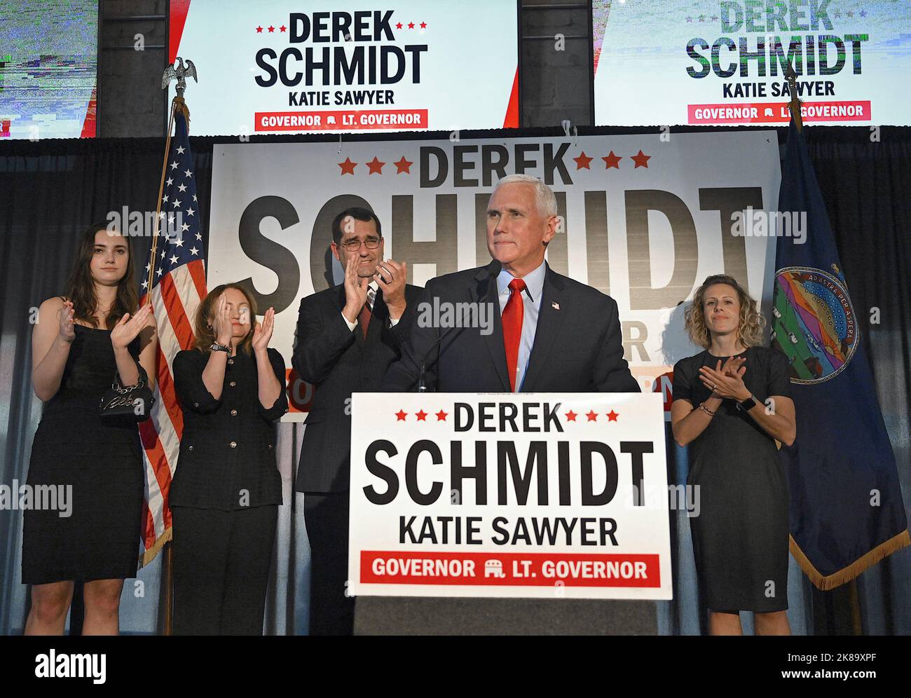 Eleced officials hi-res stock photography and images - Alamy