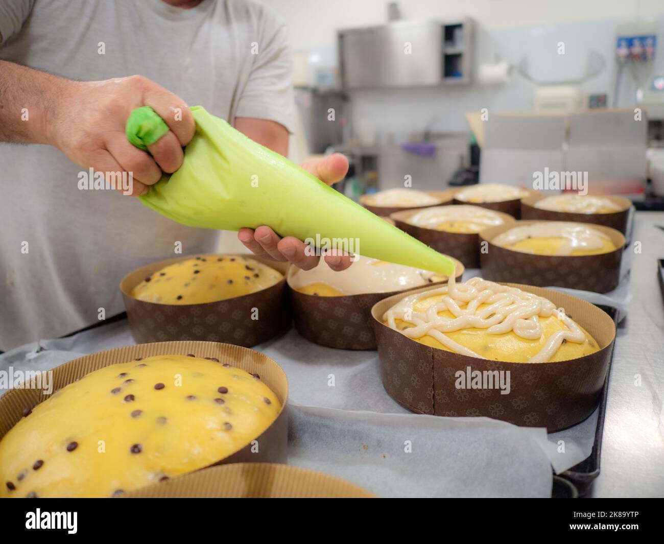 Piping dough hi-res stock photography and images - Alamy