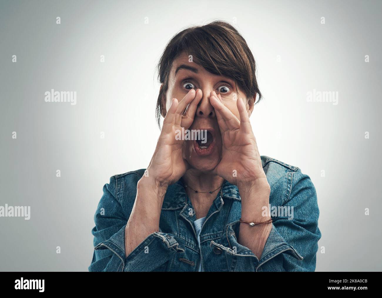 Emoji shouting hi-res stock photography and images - Alamy
