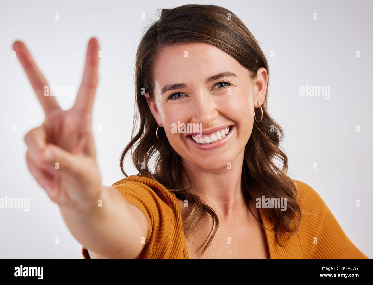 White hand sign hi-res stock photography and images - Alamy