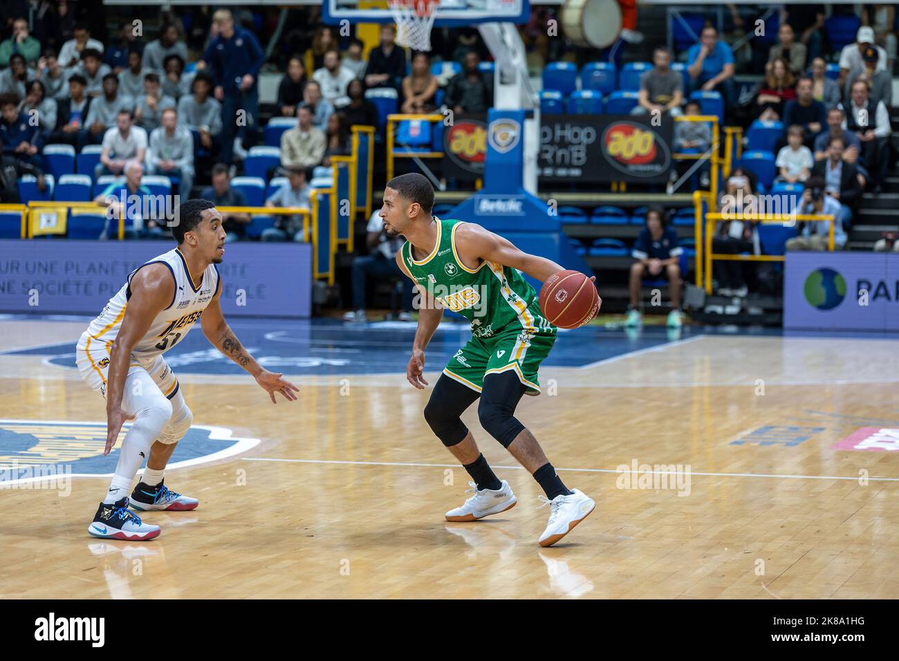 (C) Denis TRASFI / MAXPPP - au Palais Des Sports Marcel-Cerdan le 22-12 ...