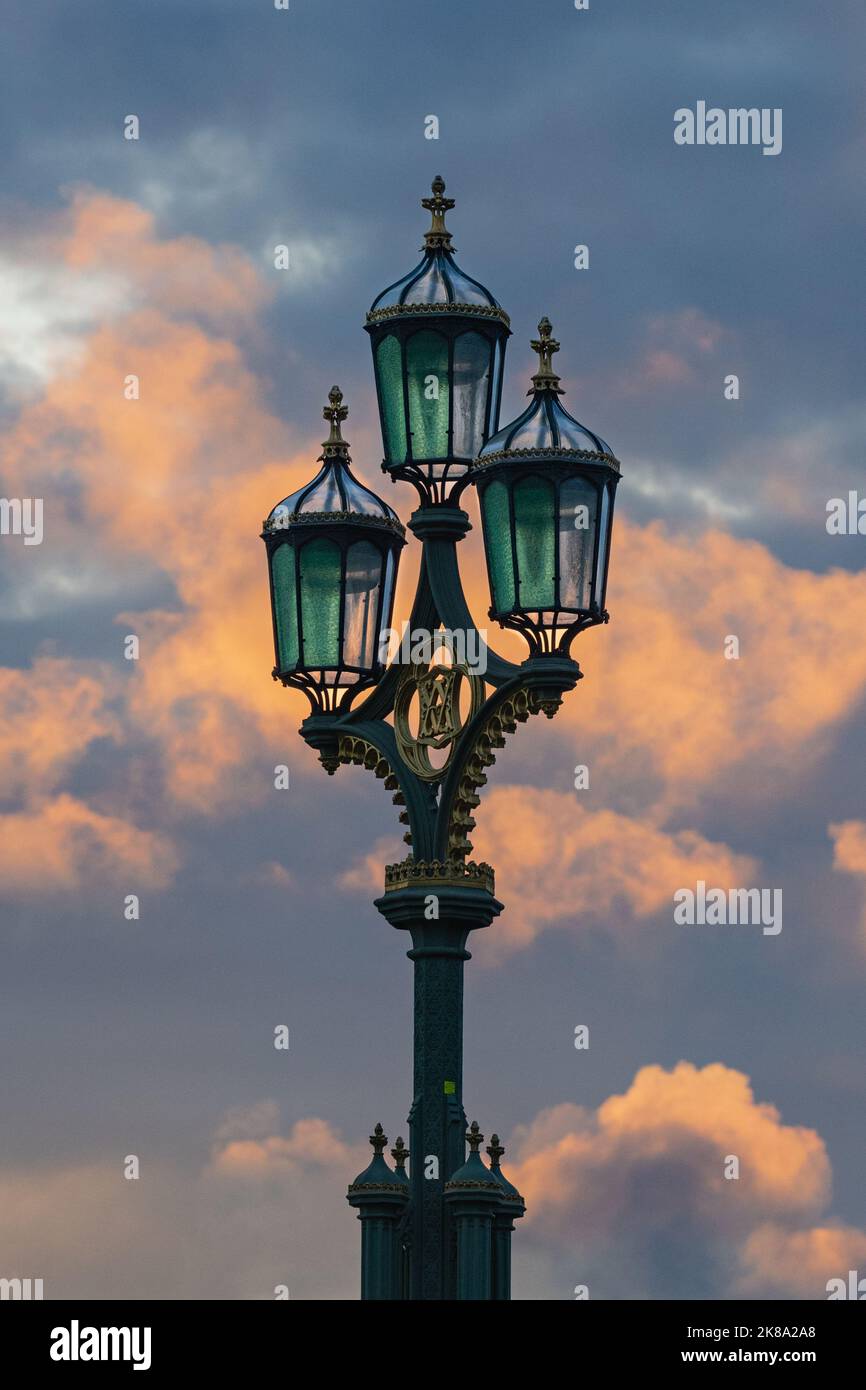 Victorian street lamp london hi-res stock photography and images - Alamy