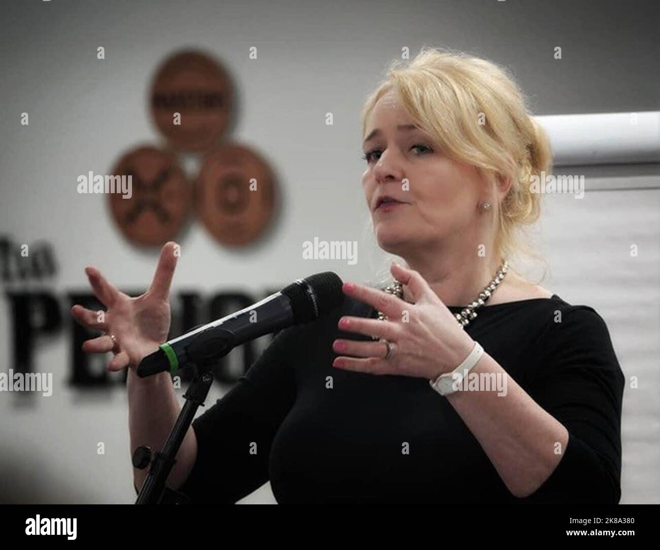 Sharon graham campaign hi-res stock photography and images - Alamy