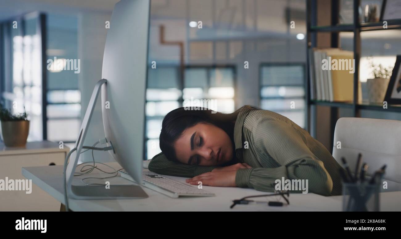 Woman asleep desk in office hi-res stock photography and images - Alamy