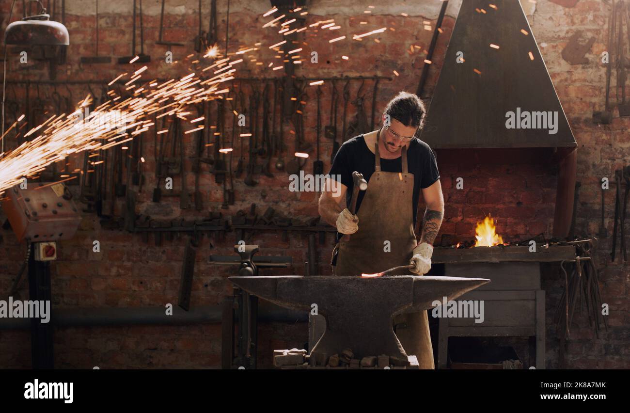 Cold welding space hi-res stock photography and images - Alamy