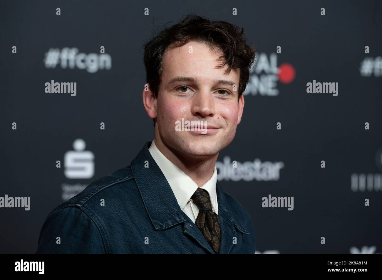 Cologne, Deutschland. 21st Oct, 2022. Leonard SCHEICHER, actor, red ...